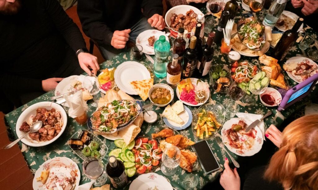 Feast like a Local: The Ultimate Guide to the Georgian Supra